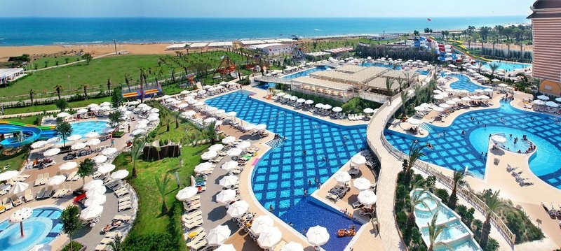 ROYAL ALHAMBRA PALACE | eTravel.cz